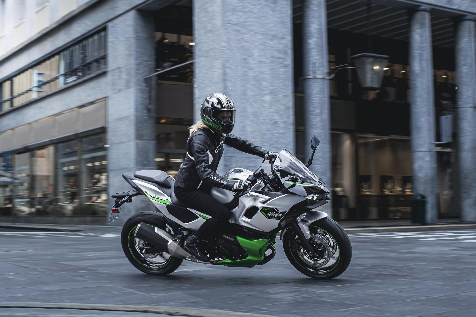 Ninja 7 Hybrid | 2024 | Kawasaki